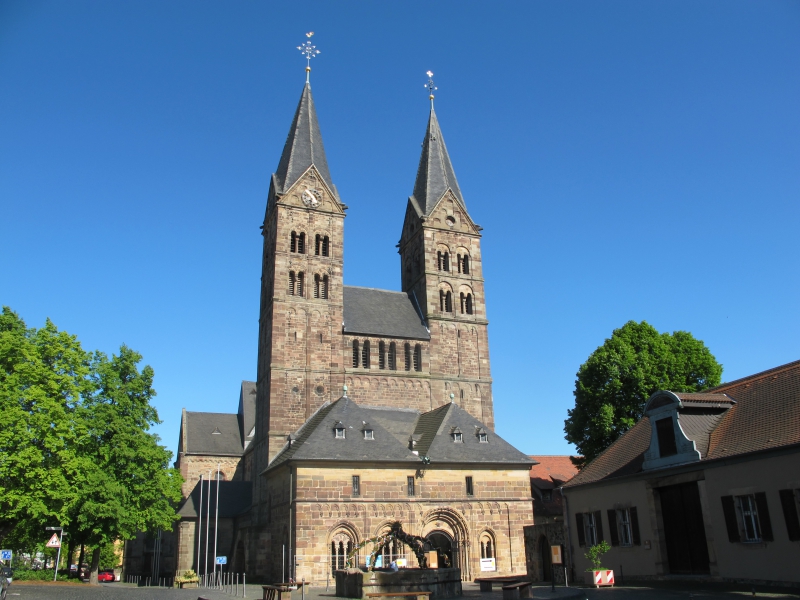 Katholische Kirche - Domgemeinde St. Peter, Fritzlar - Katholische ...